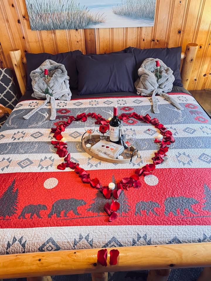 Your Getway & Jacuzzi Awaits - Sleeper State Park, Caseville