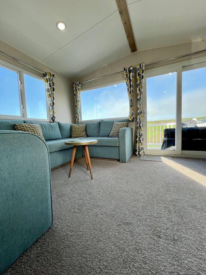 Stunning 3 Bedroom Caravan In Newquay, Cornwall - Newquay