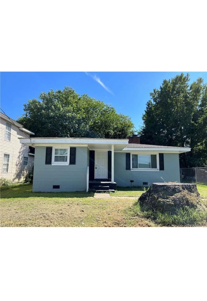 Charming Retreat In Portsmouth, Va - Portsmouth, VA