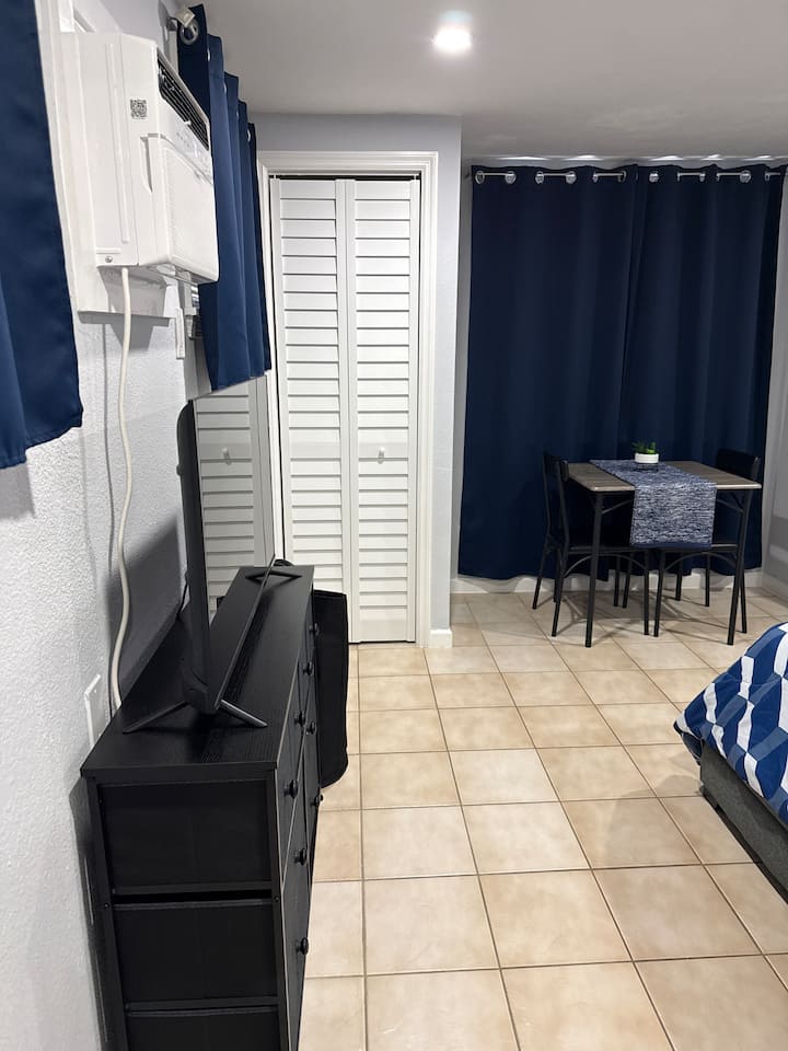 The Maple Suite - Vero Beach, FL