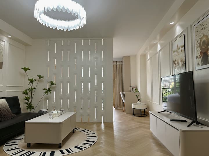 俯瞰市中心山景泳池公寓,健身房免费停车场,网速快 - Chiang Mai