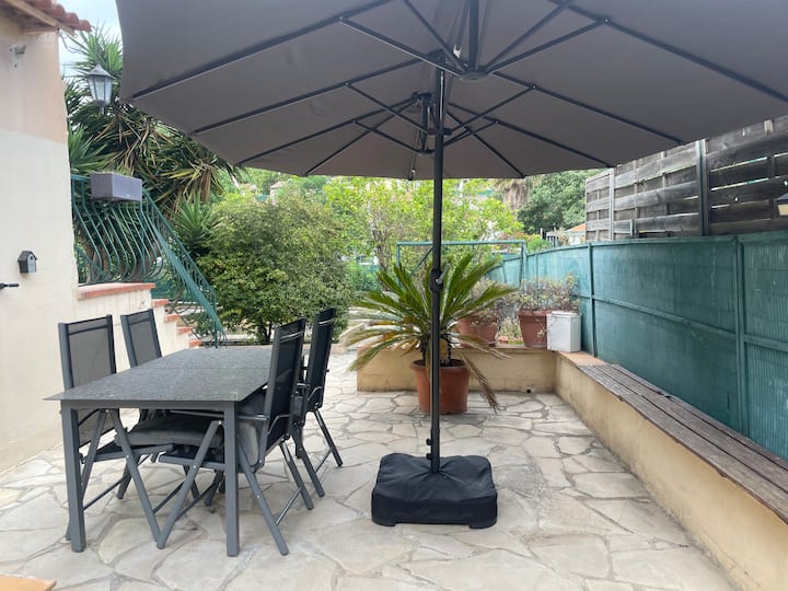 Charmante Villa Avec Un Jardin Arboré - Cagnes-sur-Mer