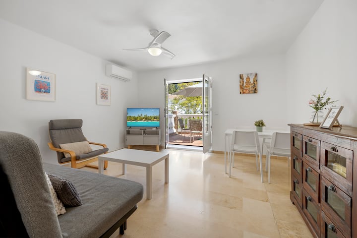 Apt Indépendant De 2 Chambres Dans Superbe Villa - Mijas