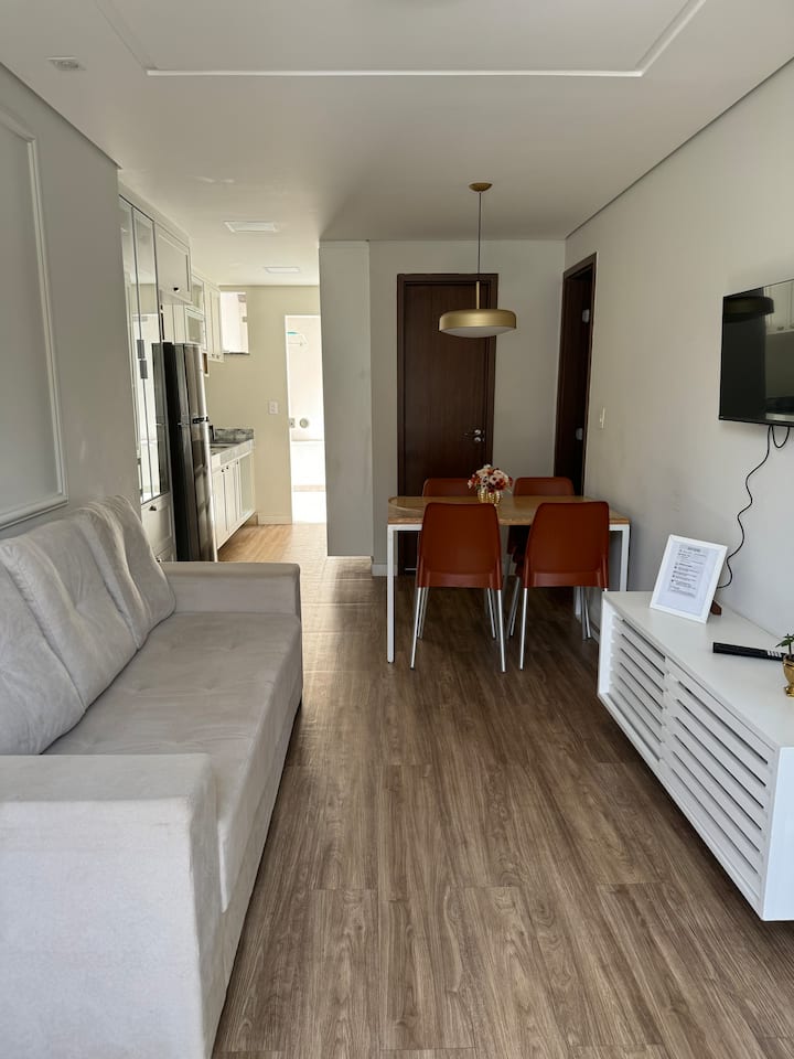 Apartamento Térreo Com Quintal E Garagem. - Vitória da Conquista
