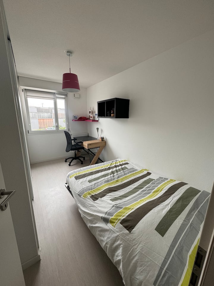 Belle Chambre Proche Centre Ville De Strasbourg - 스트라스부르