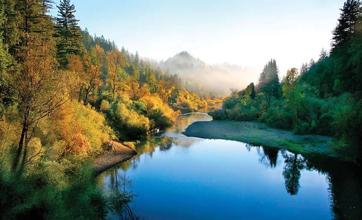 Rivers Breeze - Wine Tastings Included - Healdsburg, CA