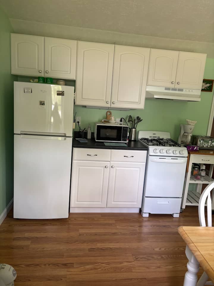 Tiny Retreat - Falmouth, MA