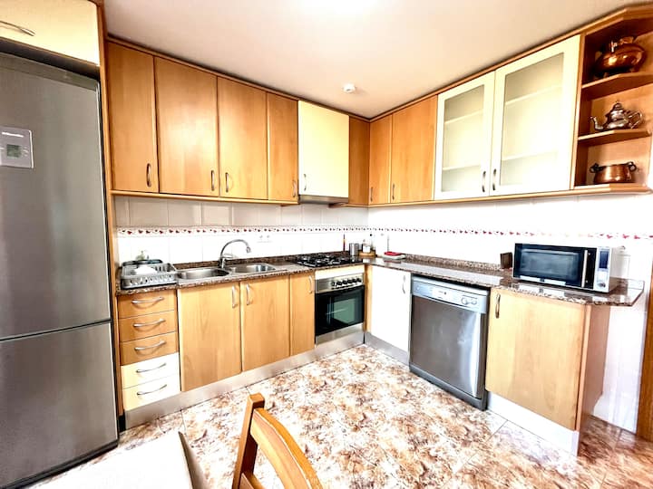 Amplio Apartamento - Martorell