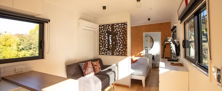 Cosy Tiny In Cass Bay - West Coast