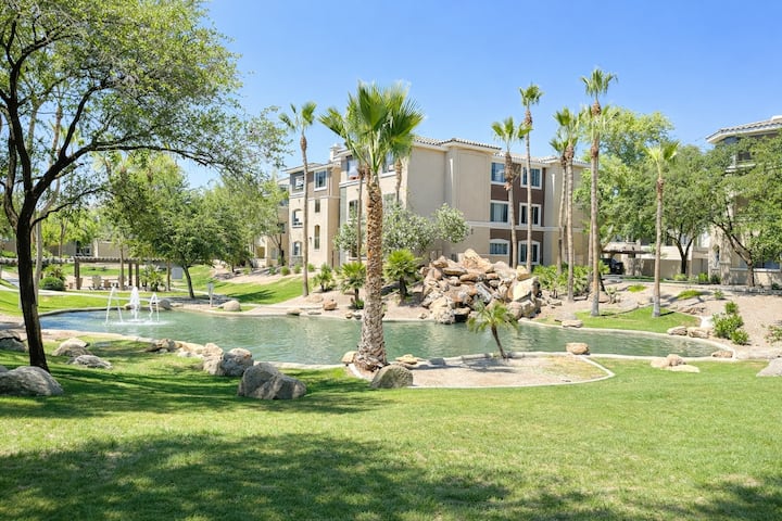 Resort Style Condo On 1st Floor - Phoenix, AZ