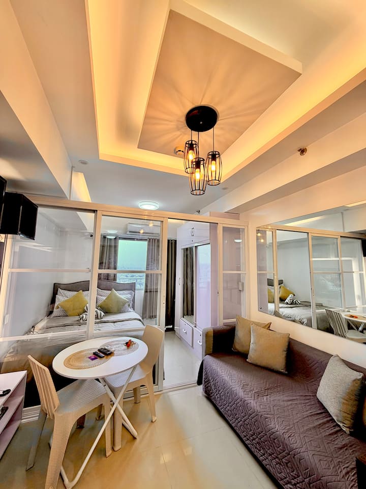 Skyline 1br W/ Balcony-sm North District - Quezon City