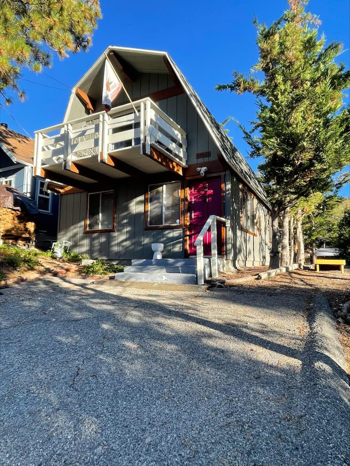 Cozy Cabin With Personality - Running Springs, CA