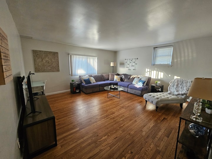 Spacious 1 Bedroom Close To Town, Airport, Train - ホワイト・プレーンズ, NY