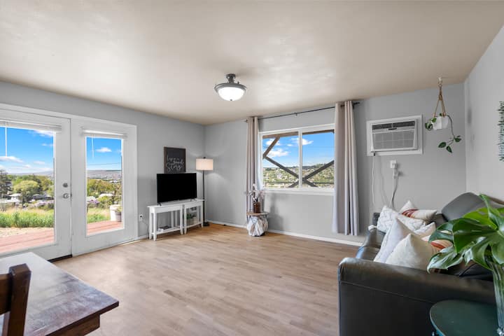 Hillside Haven - Pendleton, OR