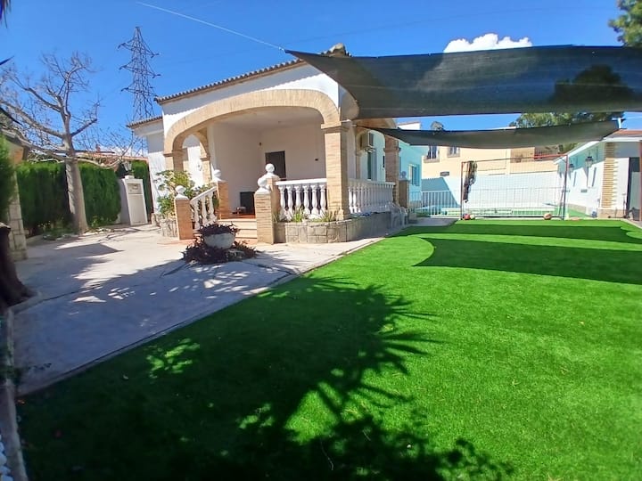 Acogedor Chalet Para Invierno Con Chimenea - Torrent