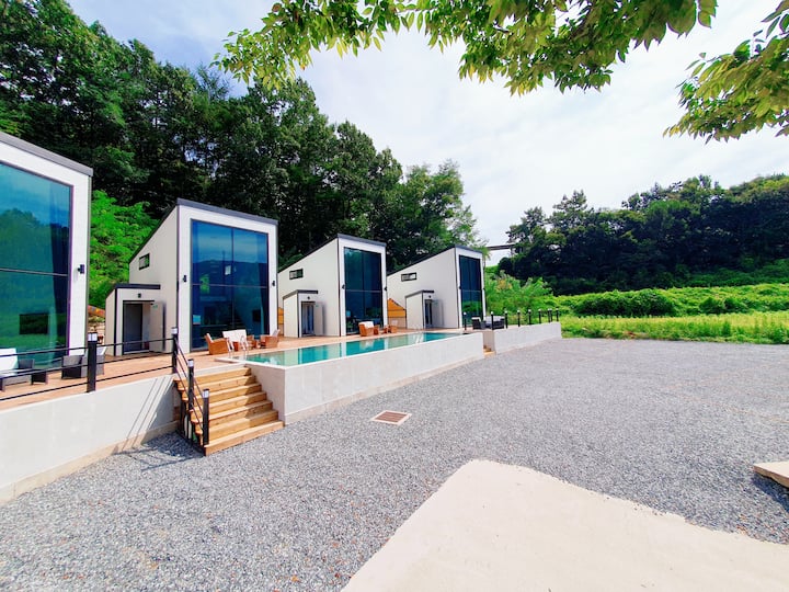 독채B 18평) 독채 복층 신축 펜션 고은집펜션으로 놀러오세요 - 괴산읍