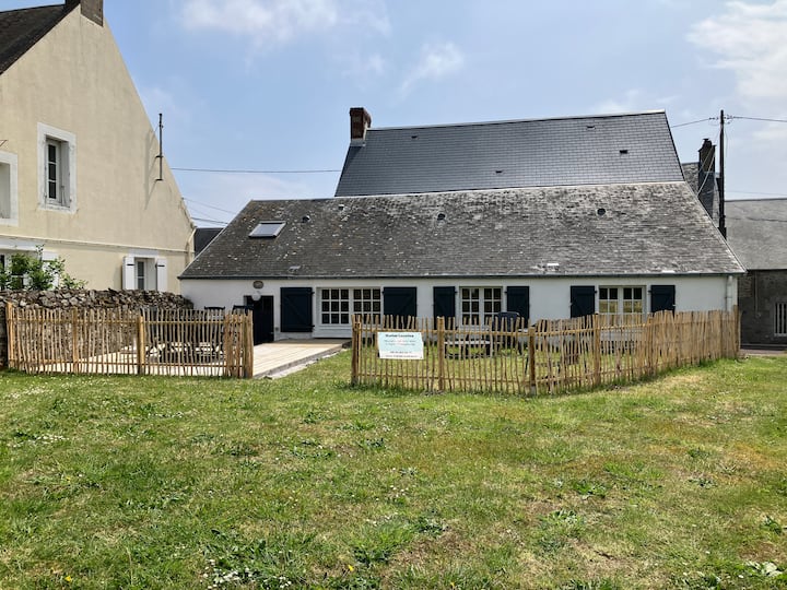 La Maisonnette à 1200 M De La Mer - Hauteville-sur-Mer