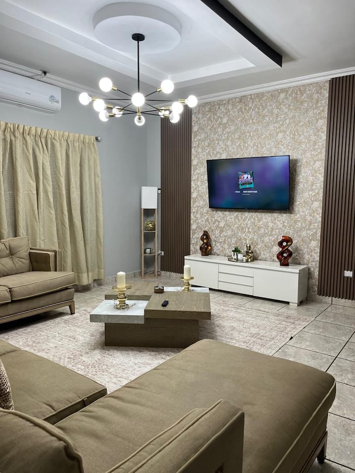 Casa Real En Res. Monte Real! - Honduras