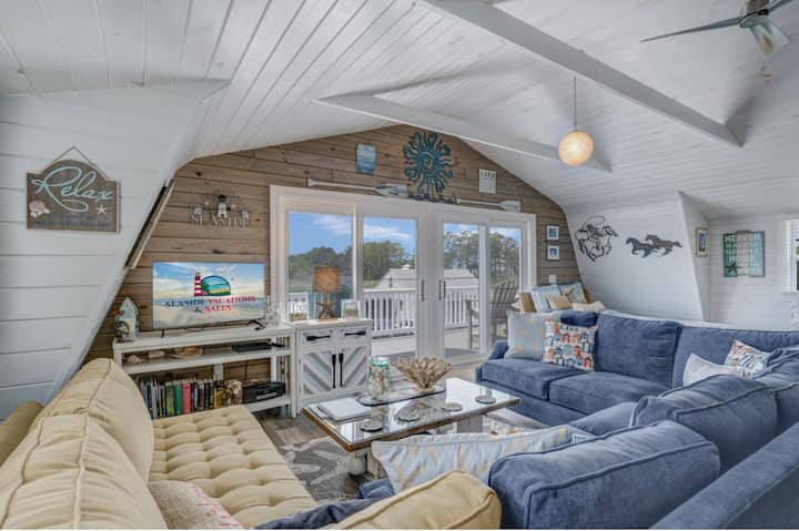 Blue Loft In The Sky On Ci - Chincoteague, VA
