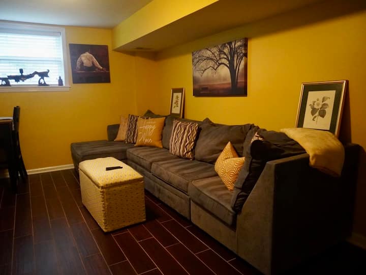 Basement, Sterling, Va; Dulles Airport-5 Miles - Ashburn