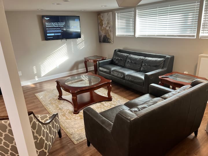 Brews,buses & Comfort! Garden Apt Wrigley/downtown - Chicago, IL