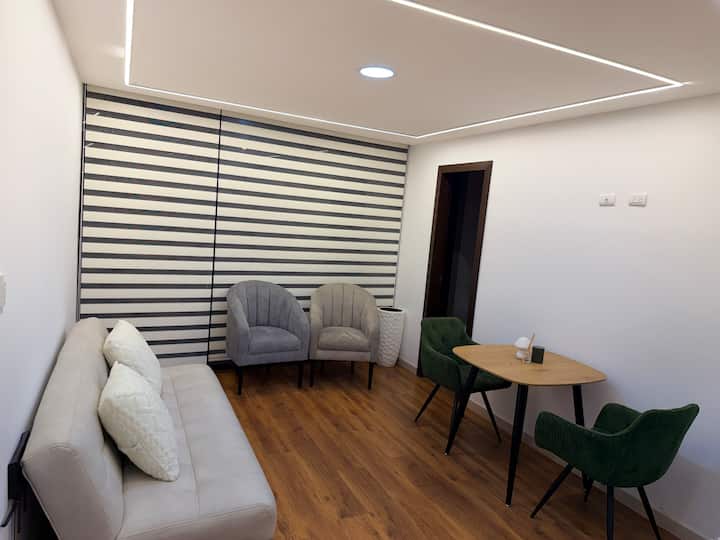 Suite Moderna Y Elegante Con Piscina Privada - Cuenca