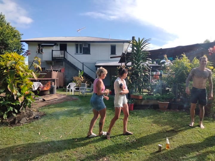 Kurrimine Beach Holiday House - Kurrimine Beach