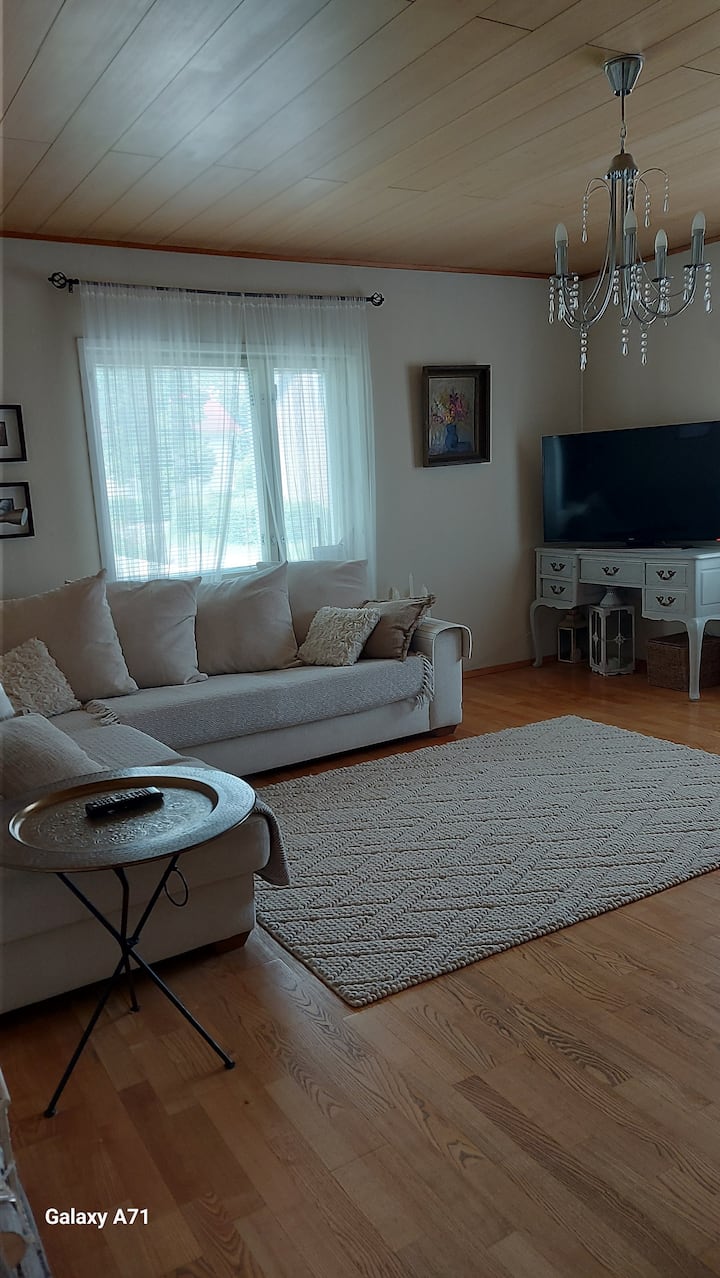 Vanha Rintamamiestalo Keskustassa - Pori