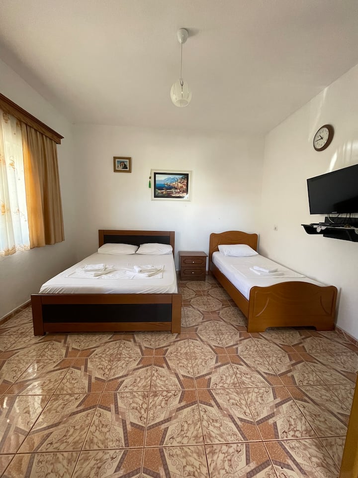 Ksamil Guest House - Ksamil