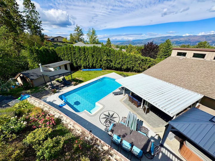 Private Oasis W/ Heated Pool, Hot Tub & Views - Kelowna