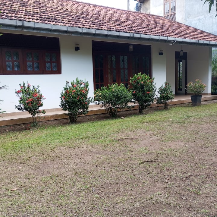 Leafy Villa - Mirissa