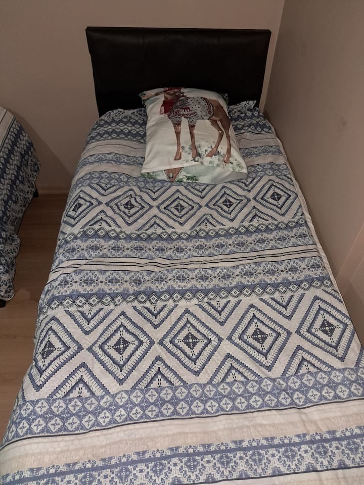 Teraslı Temiz Ve  Güvenli
Aile Apartmanı - Avcılar