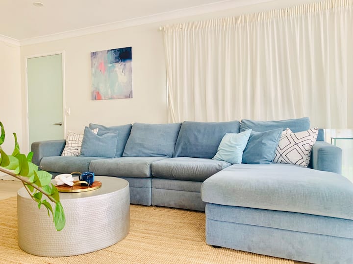 Sunshine Coast Beach Cottage - Caloundra