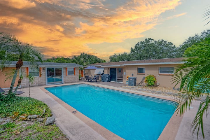 3br W/extra Cottage+pool, Modern - Cocoa, FL