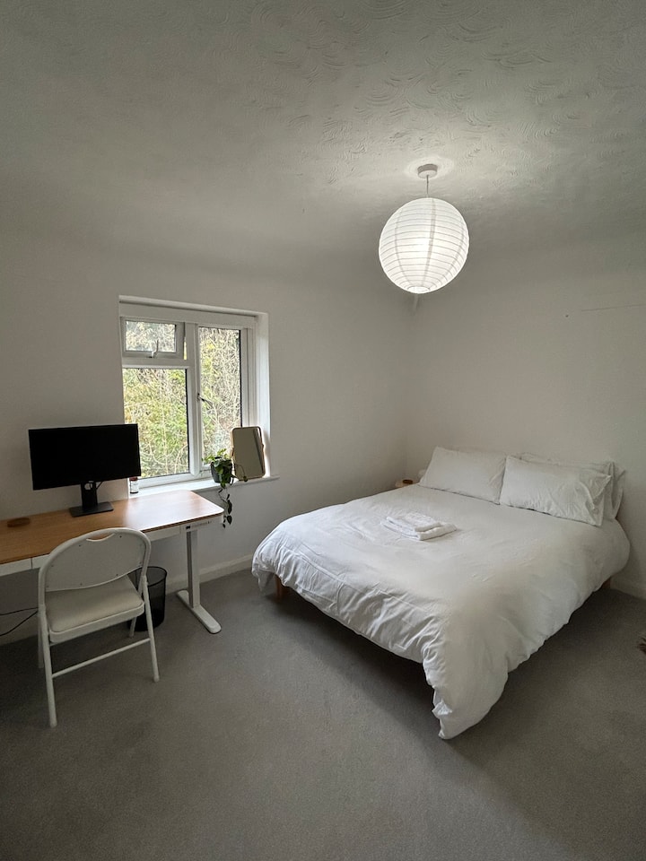 Cosy Double Room In Minimalist Home On The Wirral - Wirral
