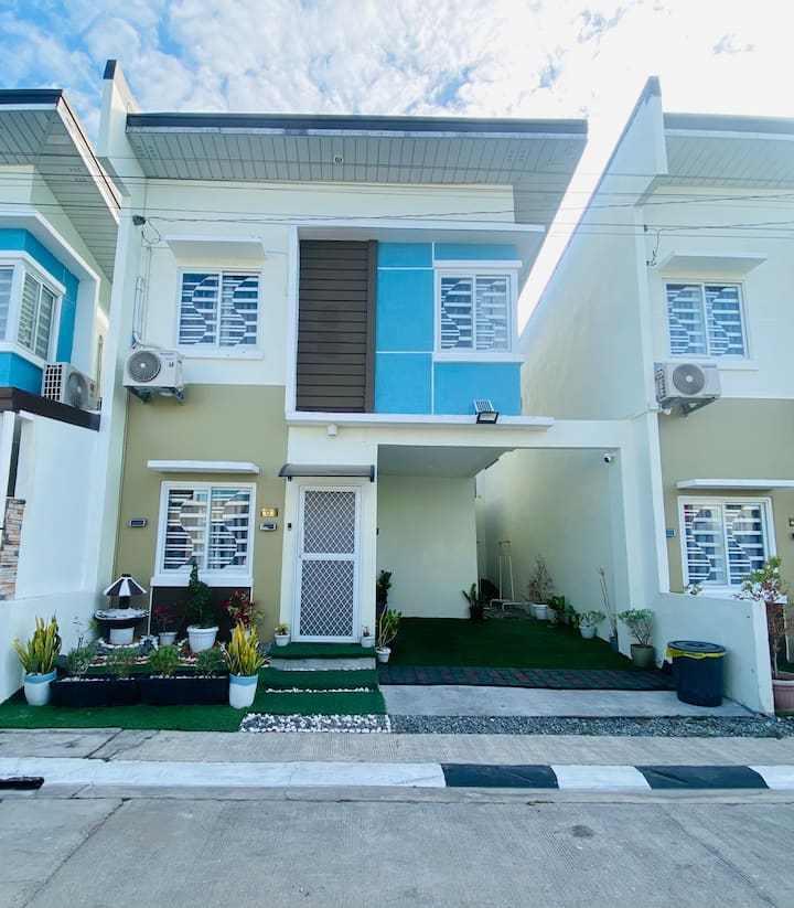 House Near Nlex & Lakeshore In Family Community - Bacolor