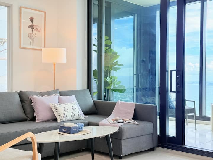 Oceanfront 2b2b Apt With Sofa Bed And Sea Views - Surfers Paradise