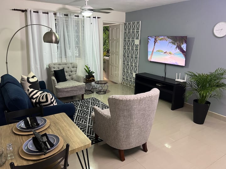 Chic & Central - Kingston