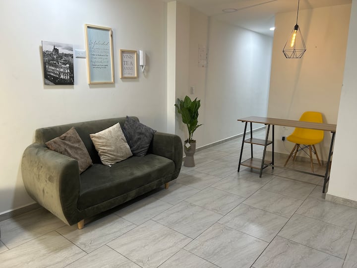 Medellin, Elegante Y Central - Medellin, Antioquia, Colombia