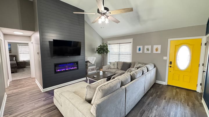 3 Bedroom, Pet-friendly, Patio Near Ft Campbell - Clarksville, TN