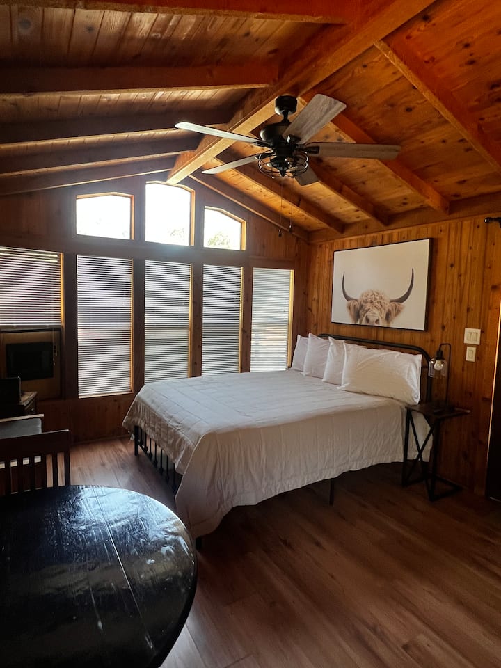 Secluded Nature Escape With Wi-fi & Pet Friendly - California