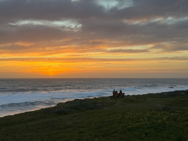Cambria Beach House Near Hearst Castle - Cambria, CA