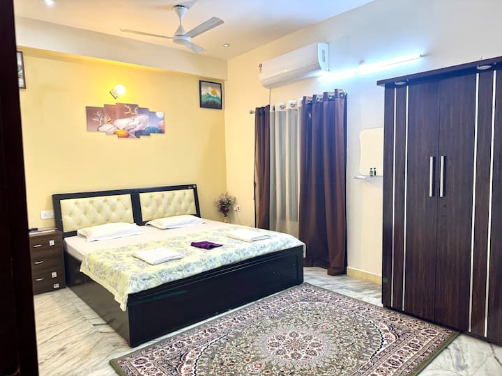 Kumari Kunj Home Stay (Only Family) Near Kv Temple - Varanasi