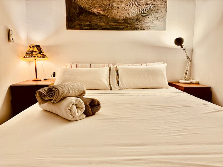 New ! Apartment In Malasaña - Madryt
