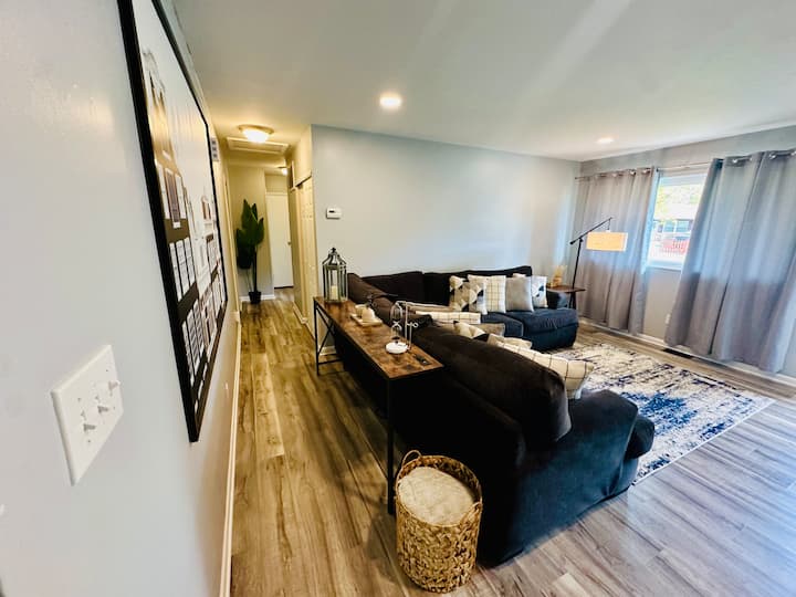 Mins To Wpafb, Wsu, Nutter Center : Clean & Modern - Beavercreek, OH