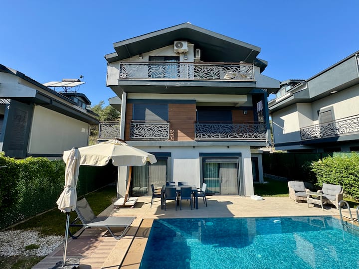 4 Odalı Havuzlu Villa - Fethiye