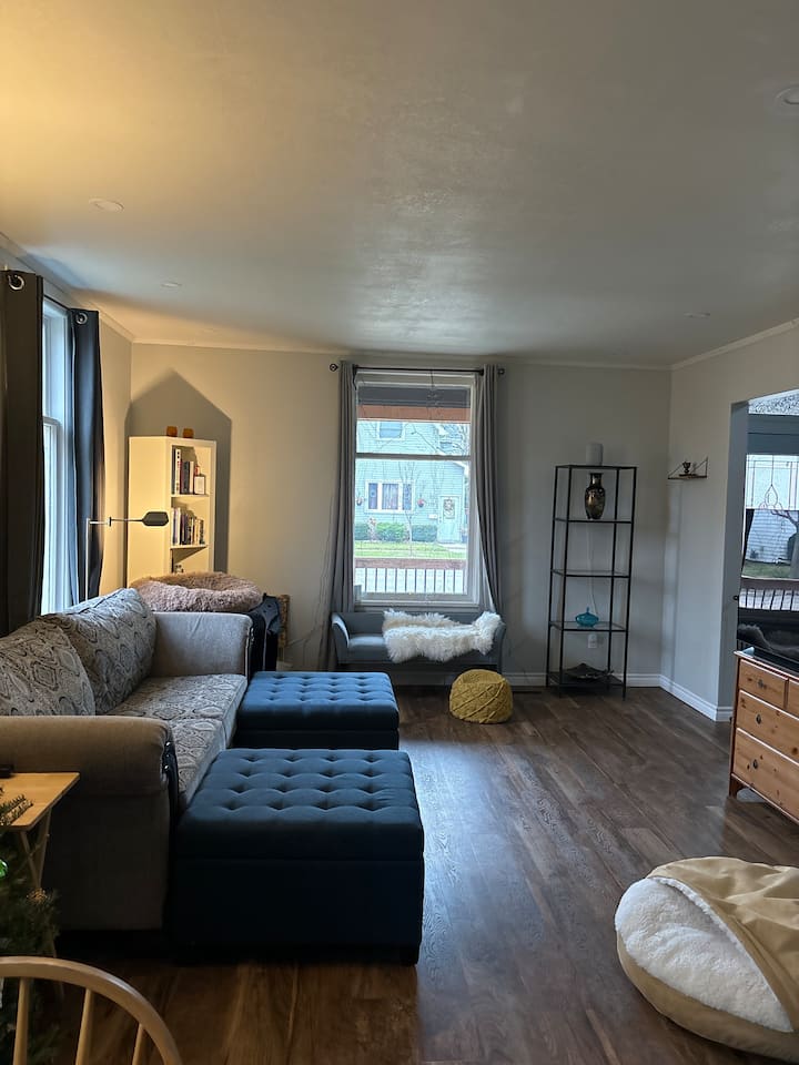 Central And Walkable! - Goderich