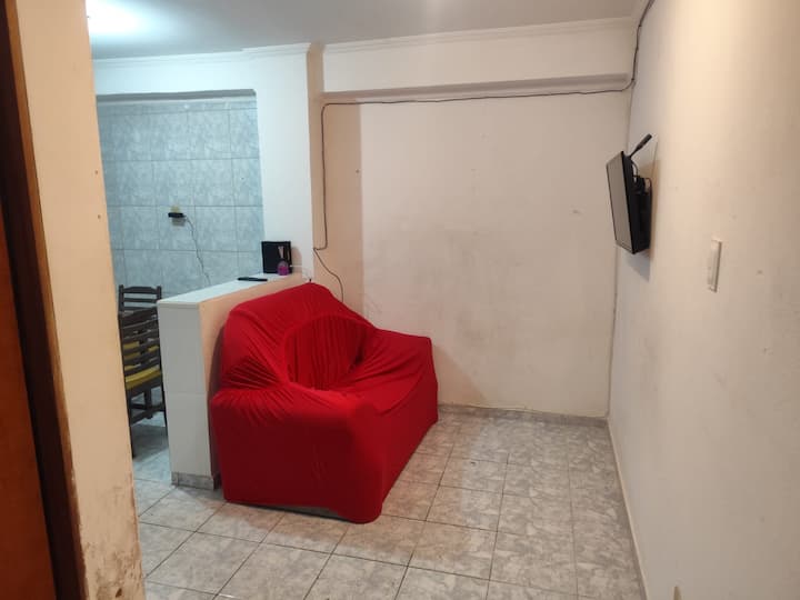 Casa Com 1 Quarto, 3 Camas Solteiro, Cozinha - Jundiaí