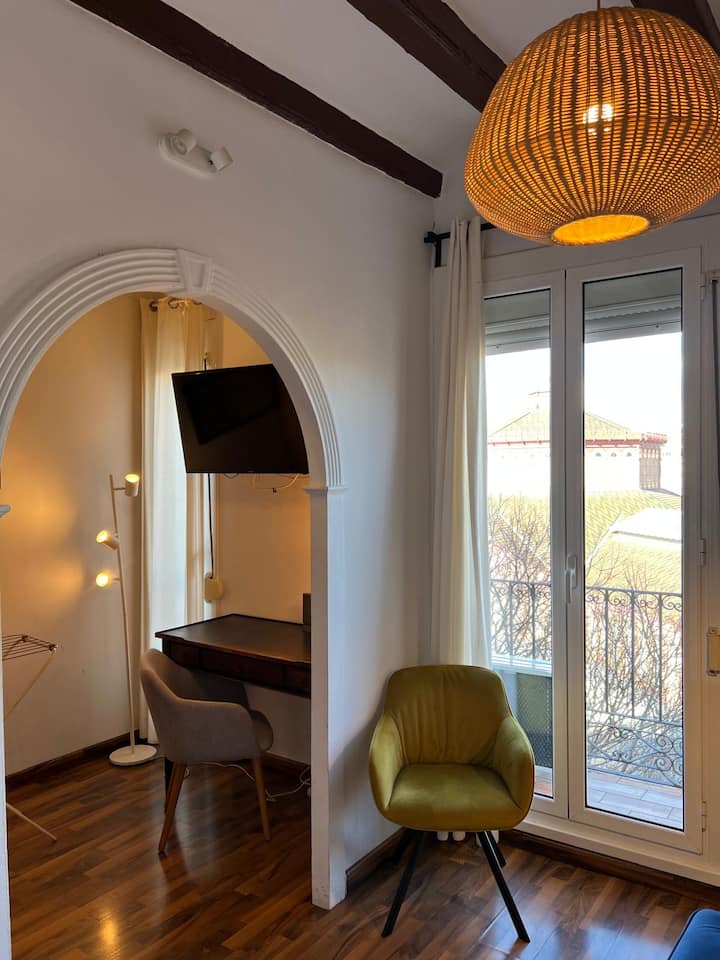 Central Budget Apt For A Couple In Sant Antoni - Barselona