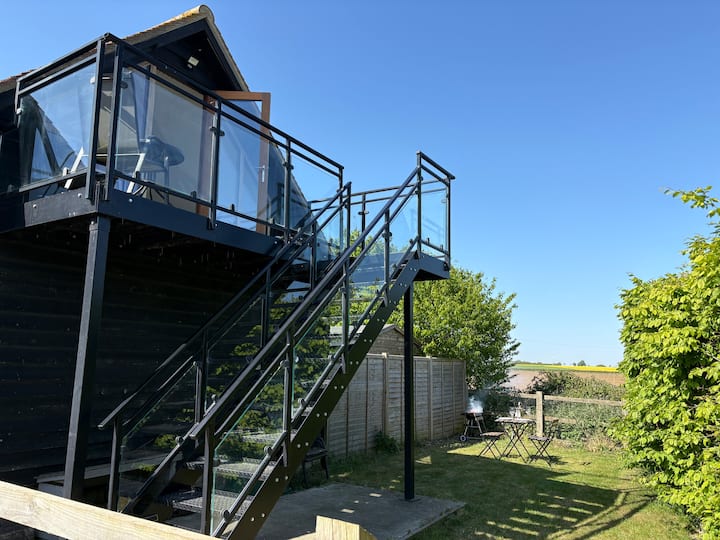 Stylish Loft Conversion Above A Cart Lodge - Framlingham